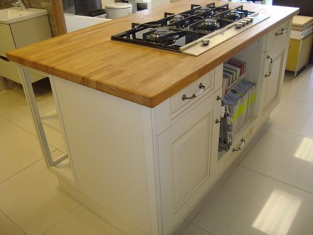 Ex-Display PWS Ivory Kitchen with Solid Beech Worktops and Some Appliances