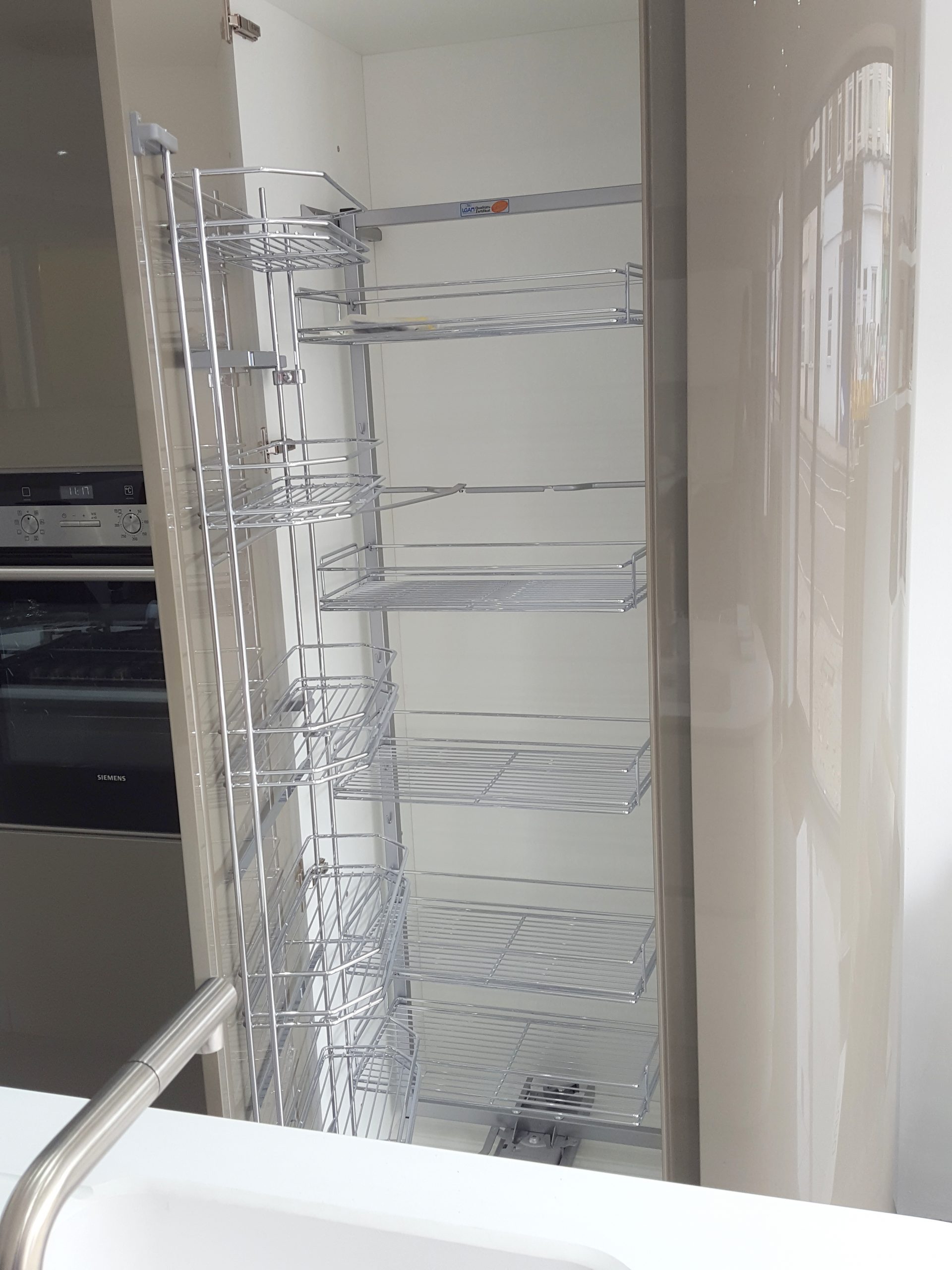 Ex Display Composit Maxima Kitchen with Silestone Worktops & Appliances ...