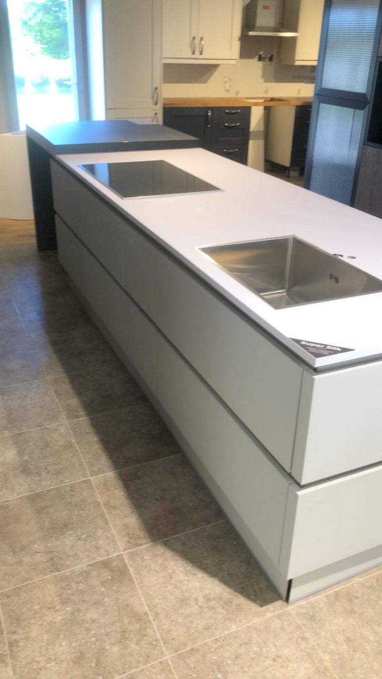 Ex Display Wren Kitchen With Island, Worktops and Induction Hob - The ...