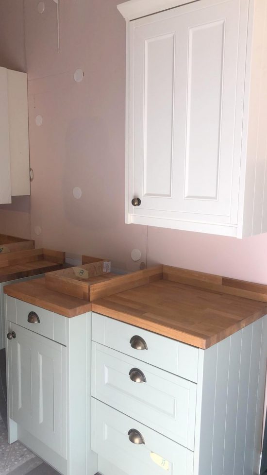 Ex Display Wren Painted Kitchen With Island and Worktops - The Used ...