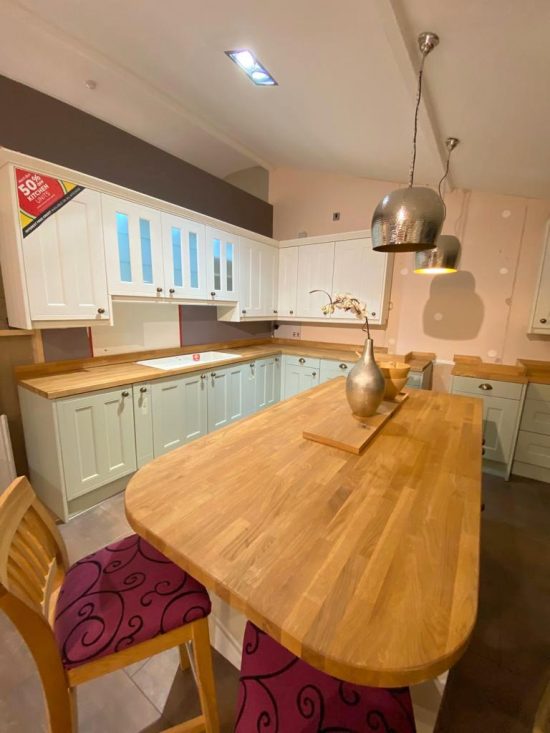 Ex Display Wren Painted Kitchen With Island and Worktops - The Used ...