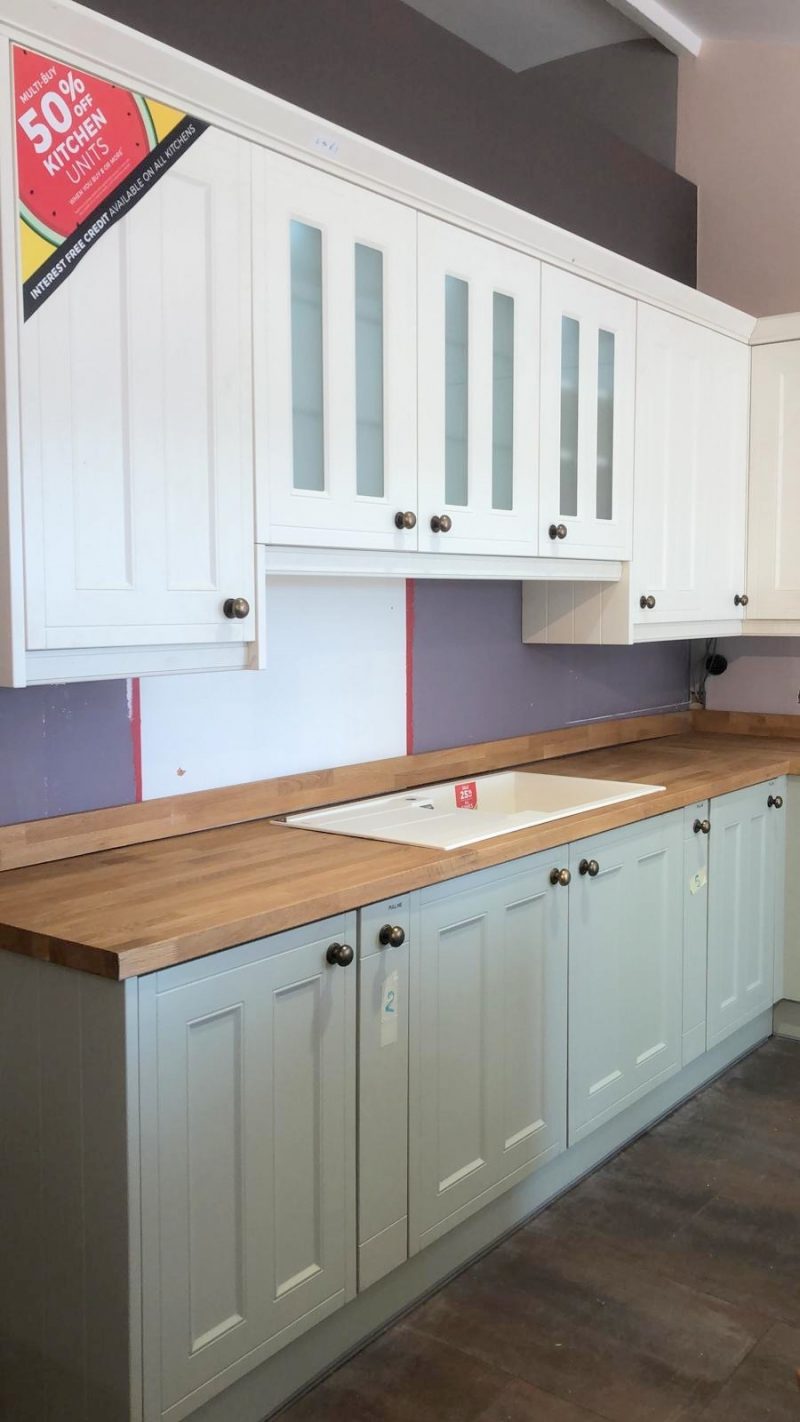 Ex Display Wren Painted Kitchen With Island and Worktops - The Used ...