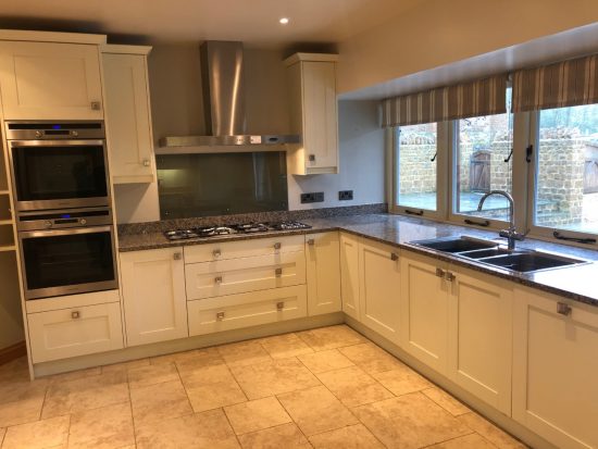 Kitchen With Granite Worktops and Appliances - Used - The Used Kitchen ...