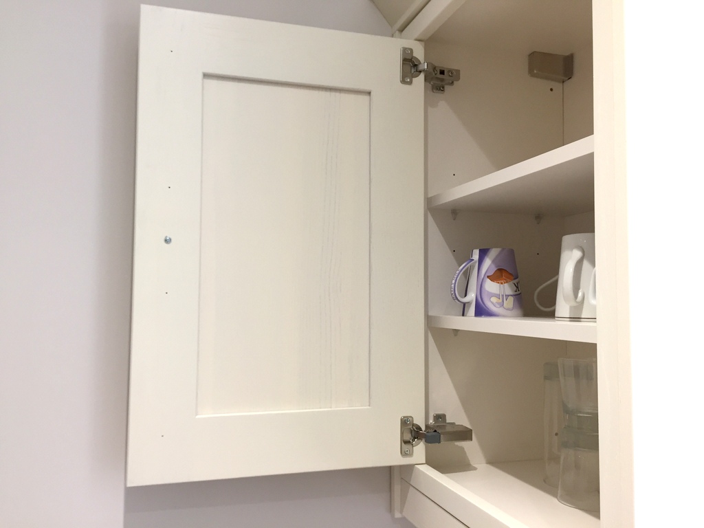 Howdens Utility Room With Worktops } The Used Kitchen Company