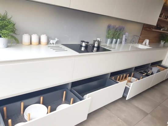 Ex Display Hacker Systemat White Kitchen | The Used Kitchen Company