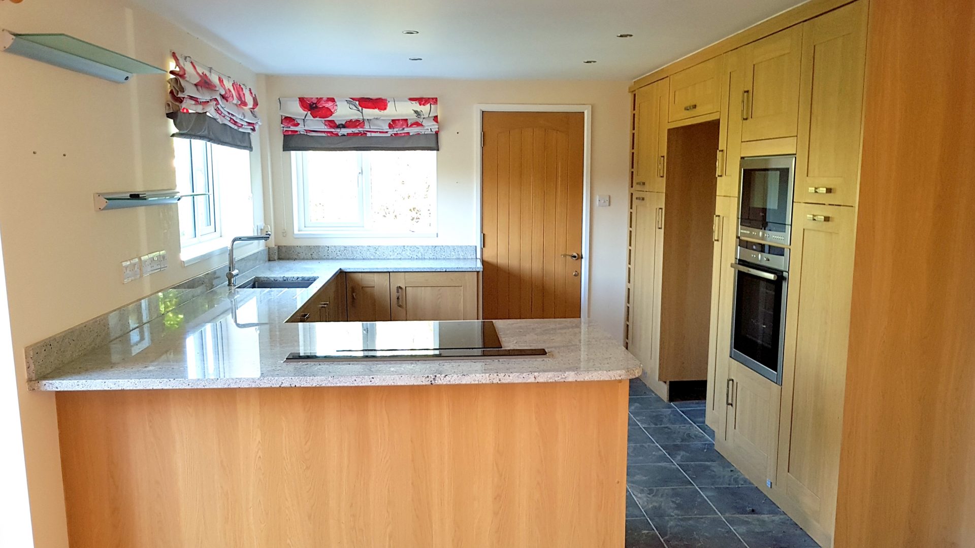 Sheraton Kitchen with Stone Worktops and Some Appliances - Used - The ...
