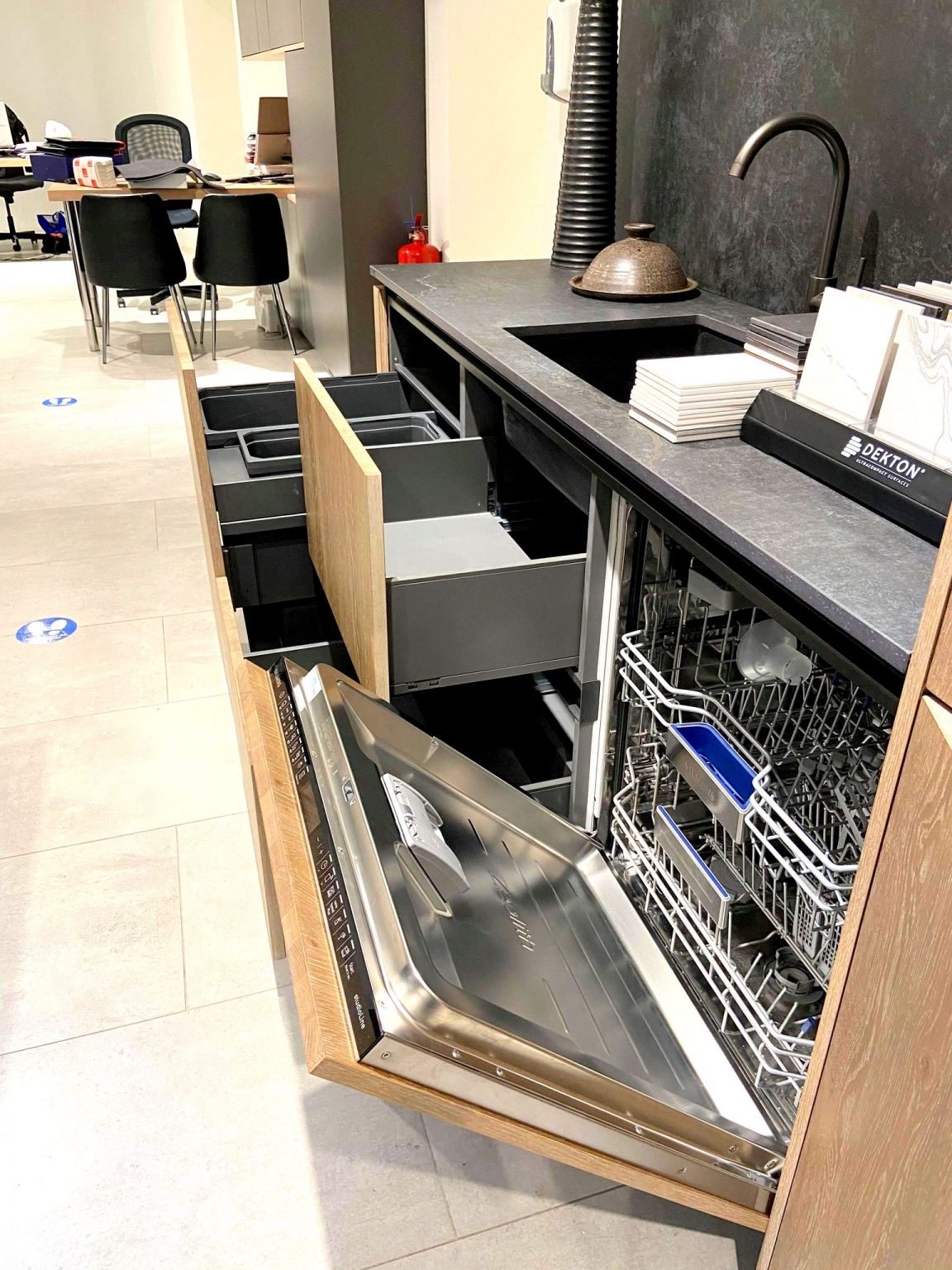 Ex display Alno Kitchen with Island | The Used Kitchen Company