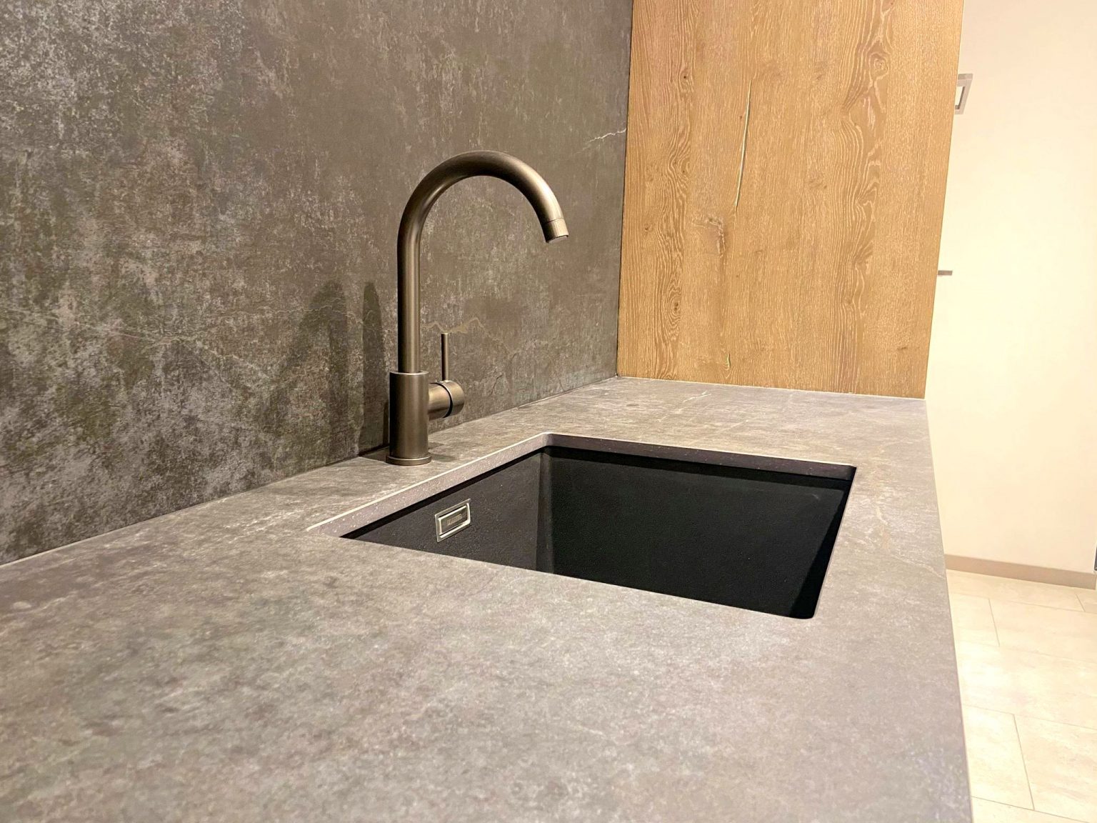 Ex display Alno Kitchen with Island | The Used Kitchen Company
