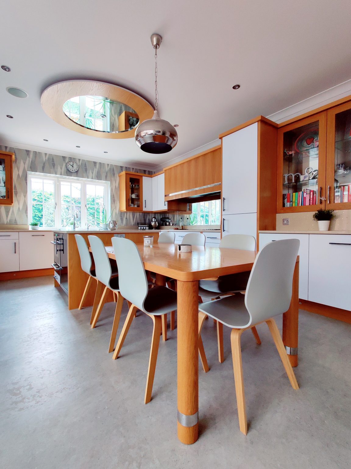 Bespoke Kitchen With Island | The Used Kitchen Company