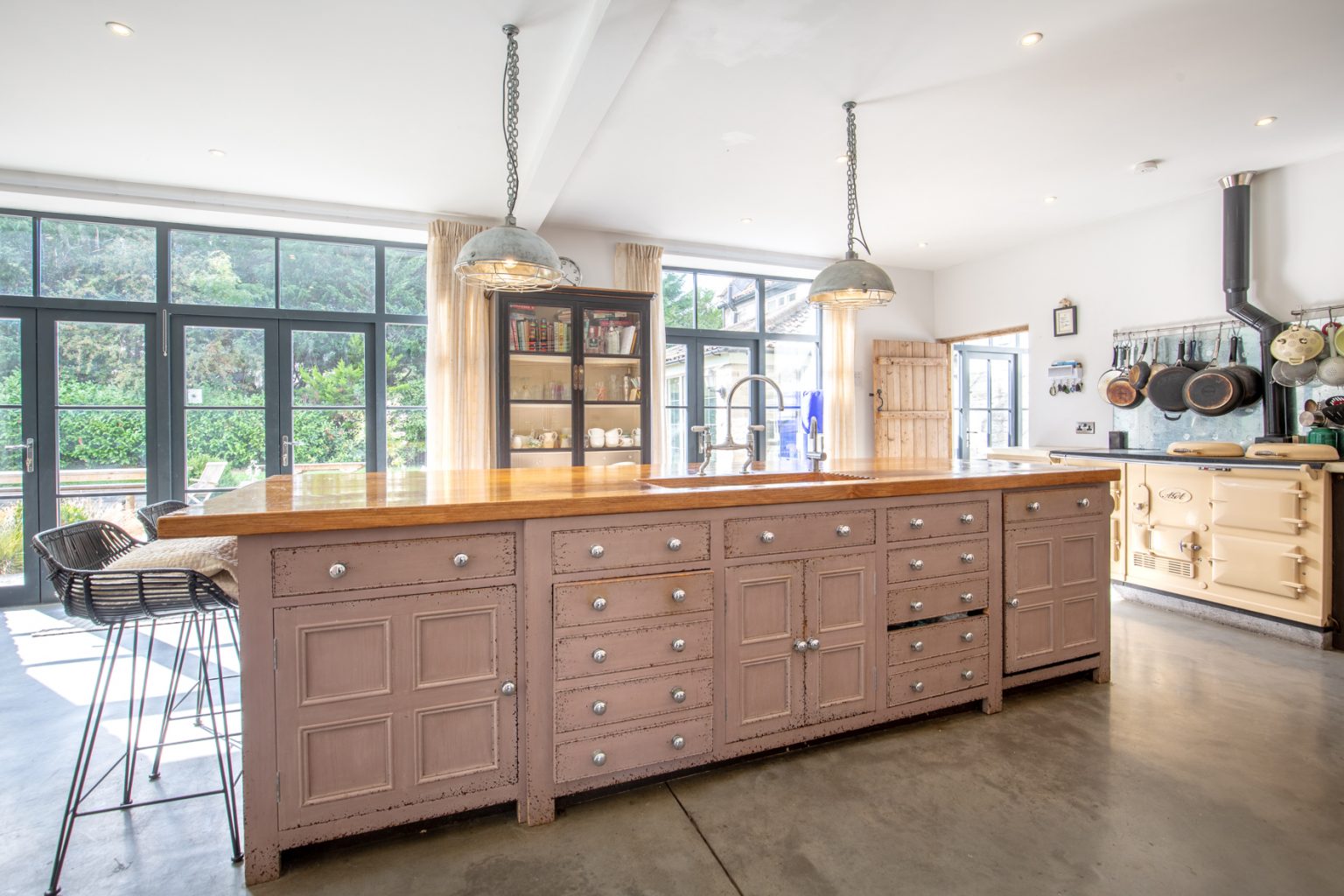 Huge Chalon Kitchen with Island | The Used Kitchen Company