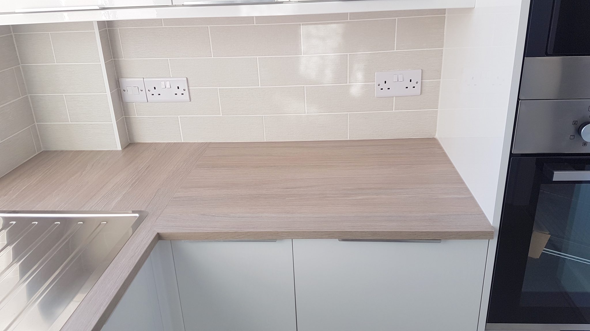 Howden's Kitchen, Worktops and Appliances | The Used Kitchen Company