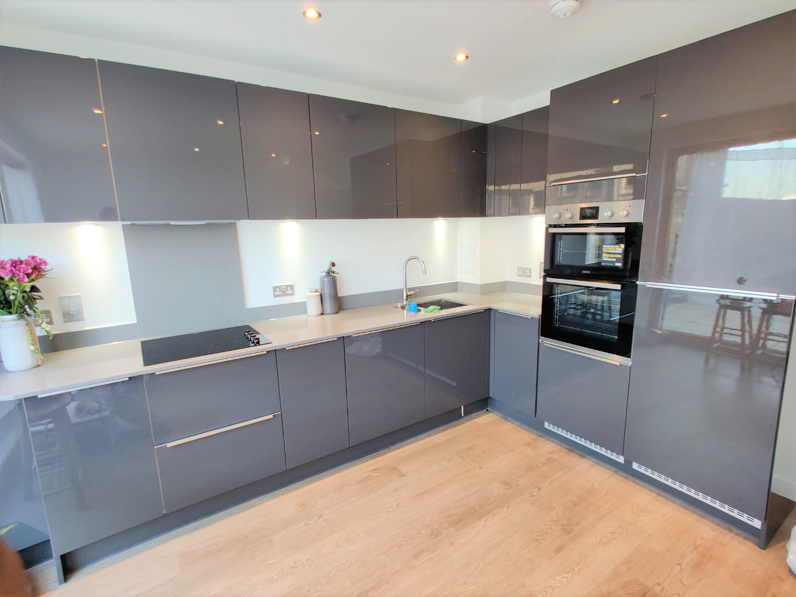 Symphony Kitchen, Worktops & Appliances | The Used Kitchen Company