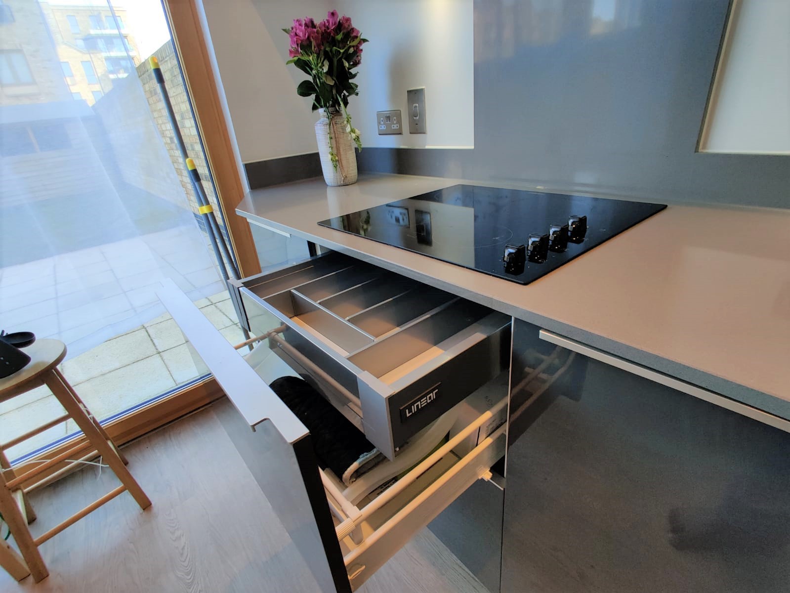 Symphony Kitchen, Worktops & Appliances | The Used Kitchen Company
