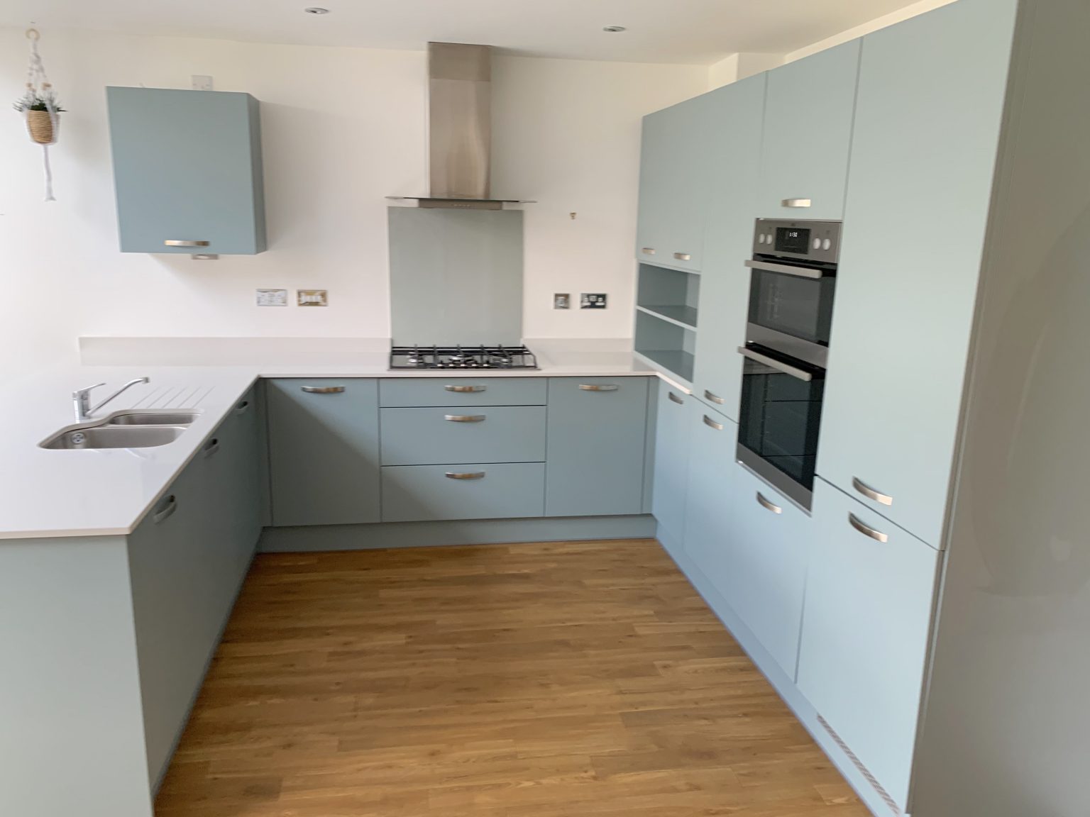 Symphony Kitchen, Worktops, Appliances | The Used Kitchen Company