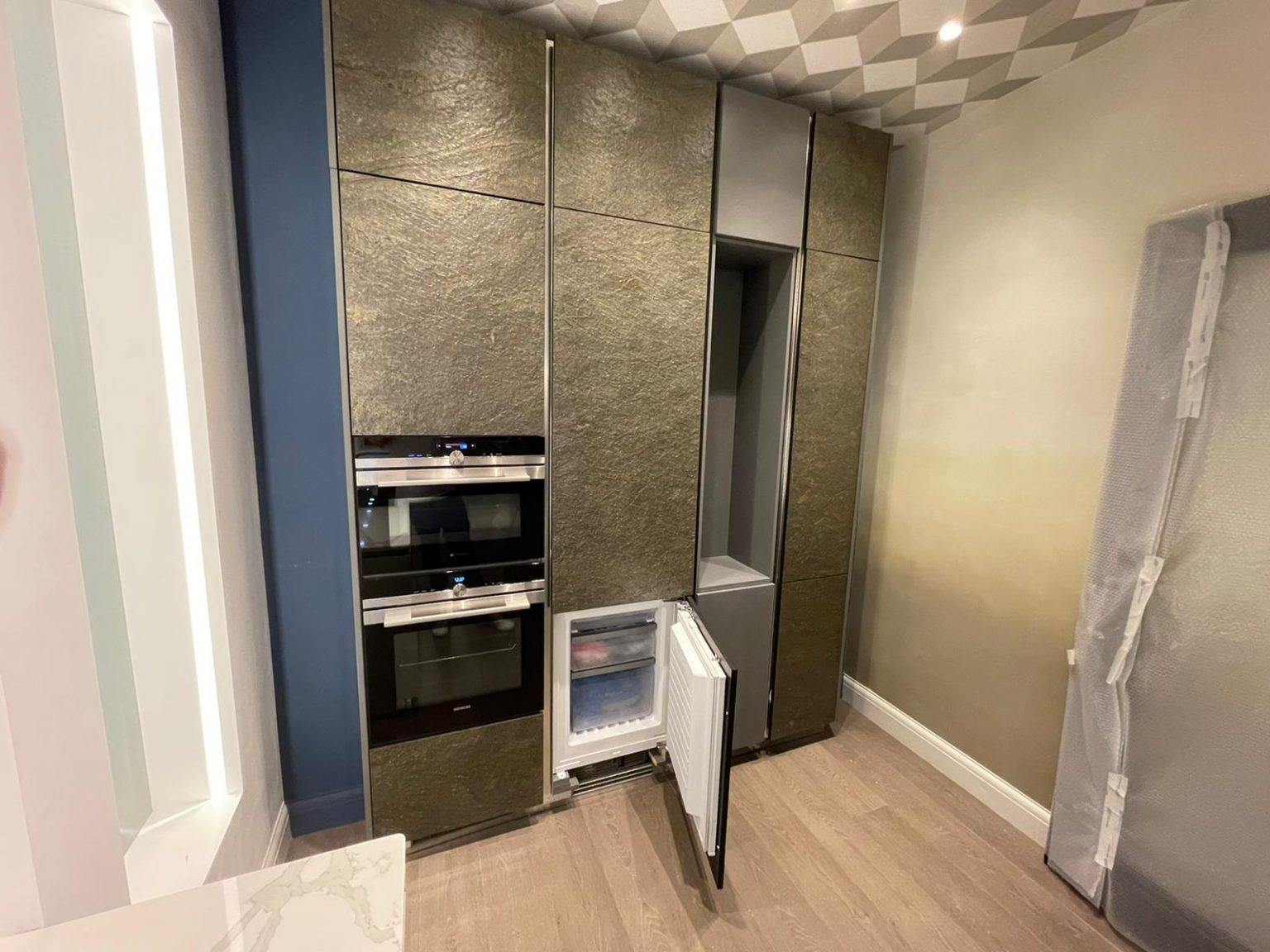 Hacker Kitchen, Worktops and Appliances | The Used Kitchen Company