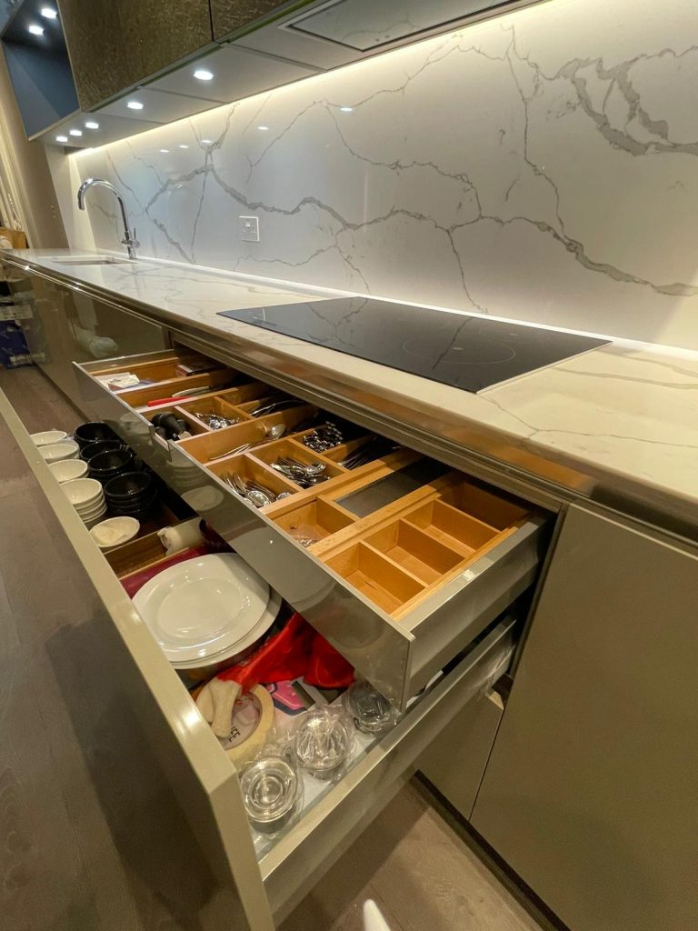 Hacker Kitchen, Worktops and Appliances | The Used Kitchen Company