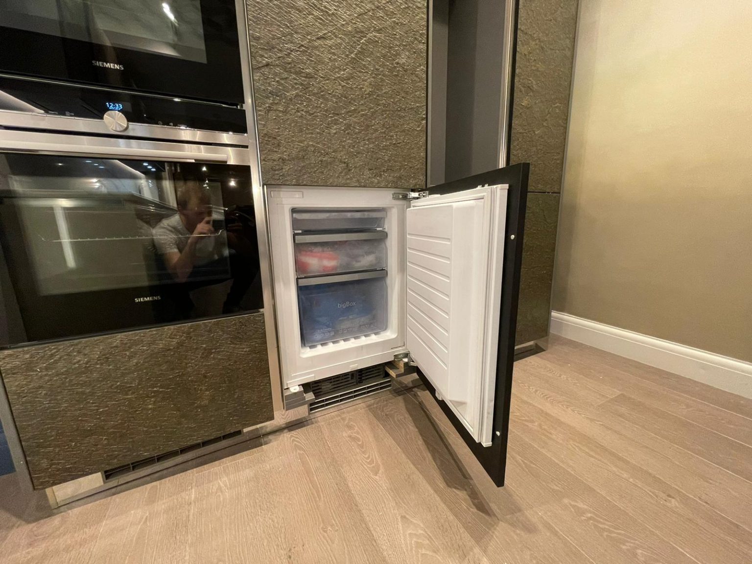 Hacker Kitchen, Worktops and Appliances | The Used Kitchen Company