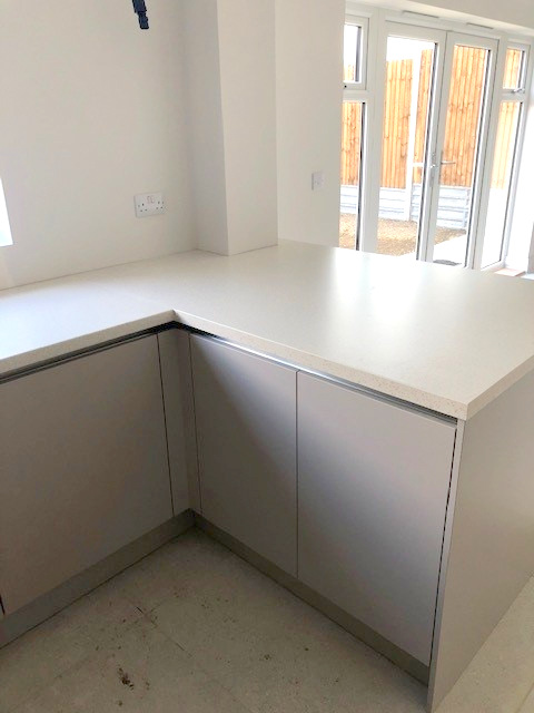Brand New (Installed) Hacker Kitchen With Worktops - The Used Kitchen ...