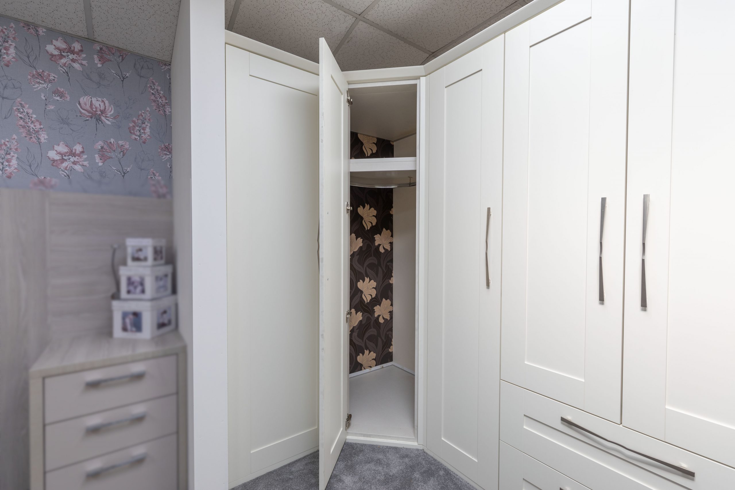 Ex Display Orion Ivory Wardrobe - The Used Kitchen Company