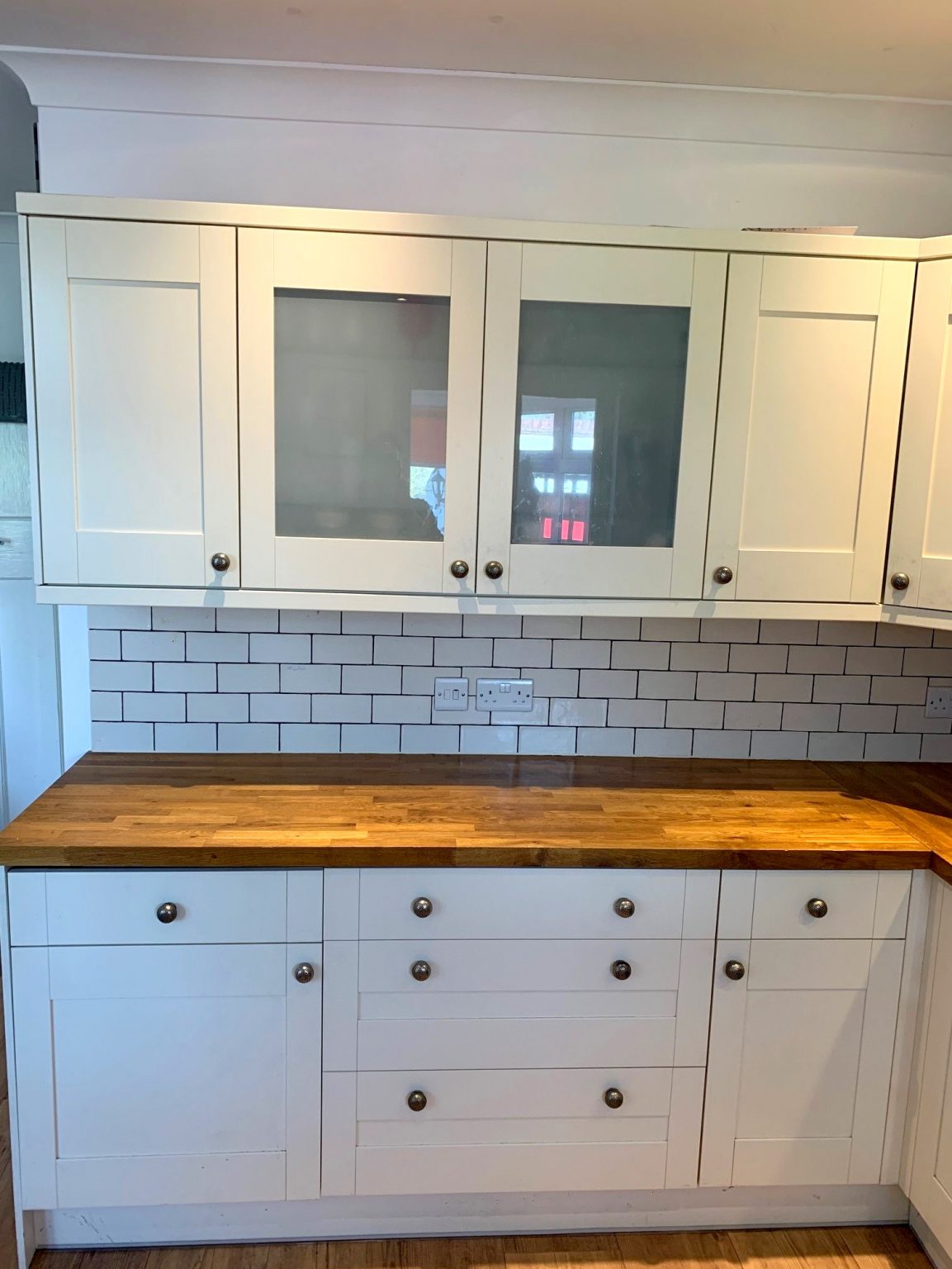 Magnet Tatton Kitchen with Oak Worktops and Rangemaster Cooker - Used ...
