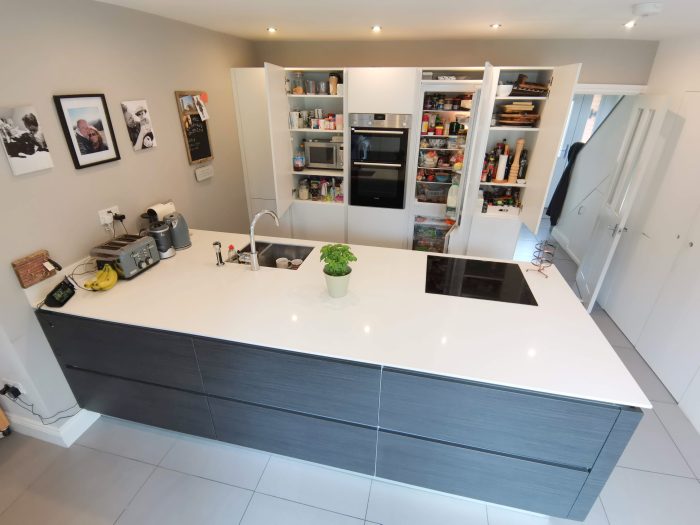 Cesar Kitchen With Island, Quartz Worktops and Appliances - Used - The ...