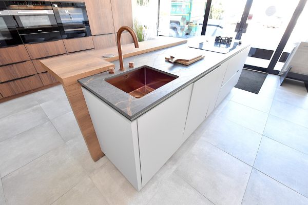 Ex Display Scavolini Island With Dekton Worktop - The Used Kitchen Company