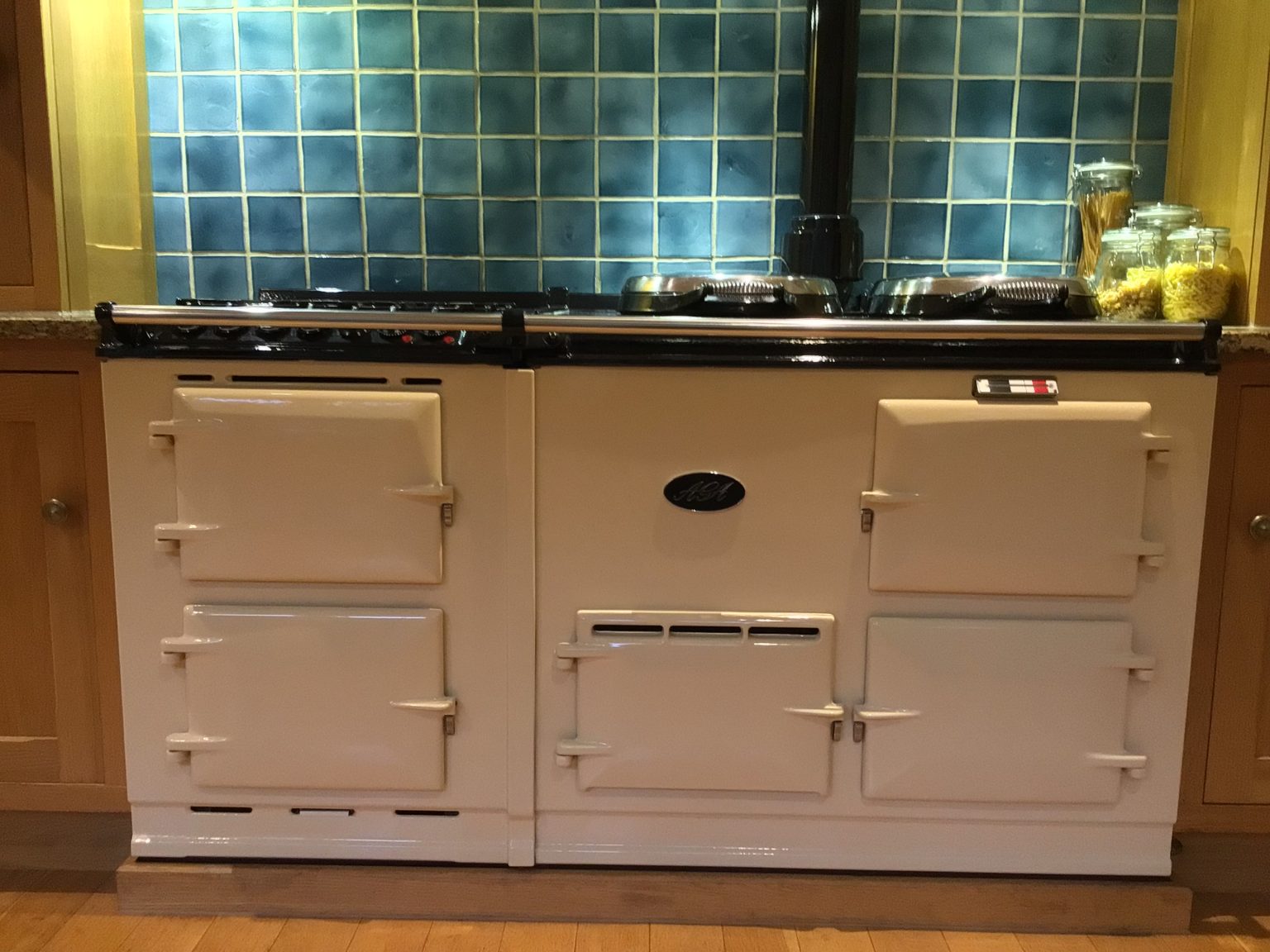 Ex-Display & Used Designer Kitchens For Sale | The Used Kitchen Company