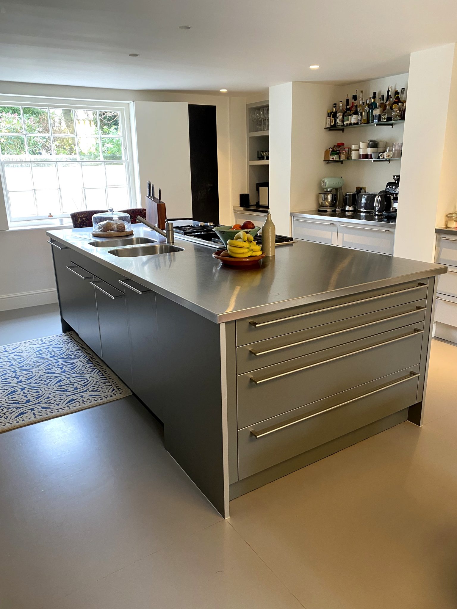 Bulthaup Kitchen with Island, Worktops and Sub Zero and Wolf Appliances ...