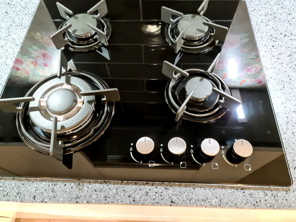 Ex Display PWS Porter Kitchen with Mirostone Worktops and Hob - The ...