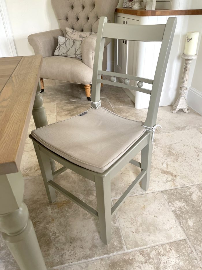 Neptune Suffolk Table and Chairs | The Used Kitchen Company