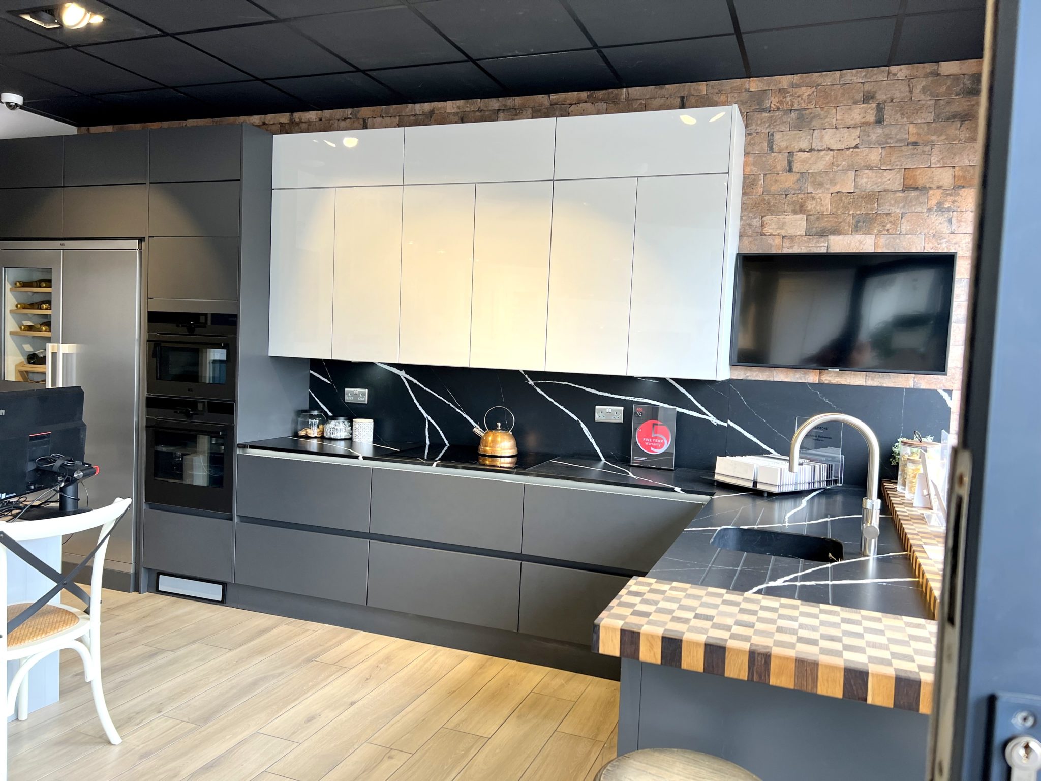 Ex-Display & Used Designer Kitchens For Sale | The Used Kitchen Company