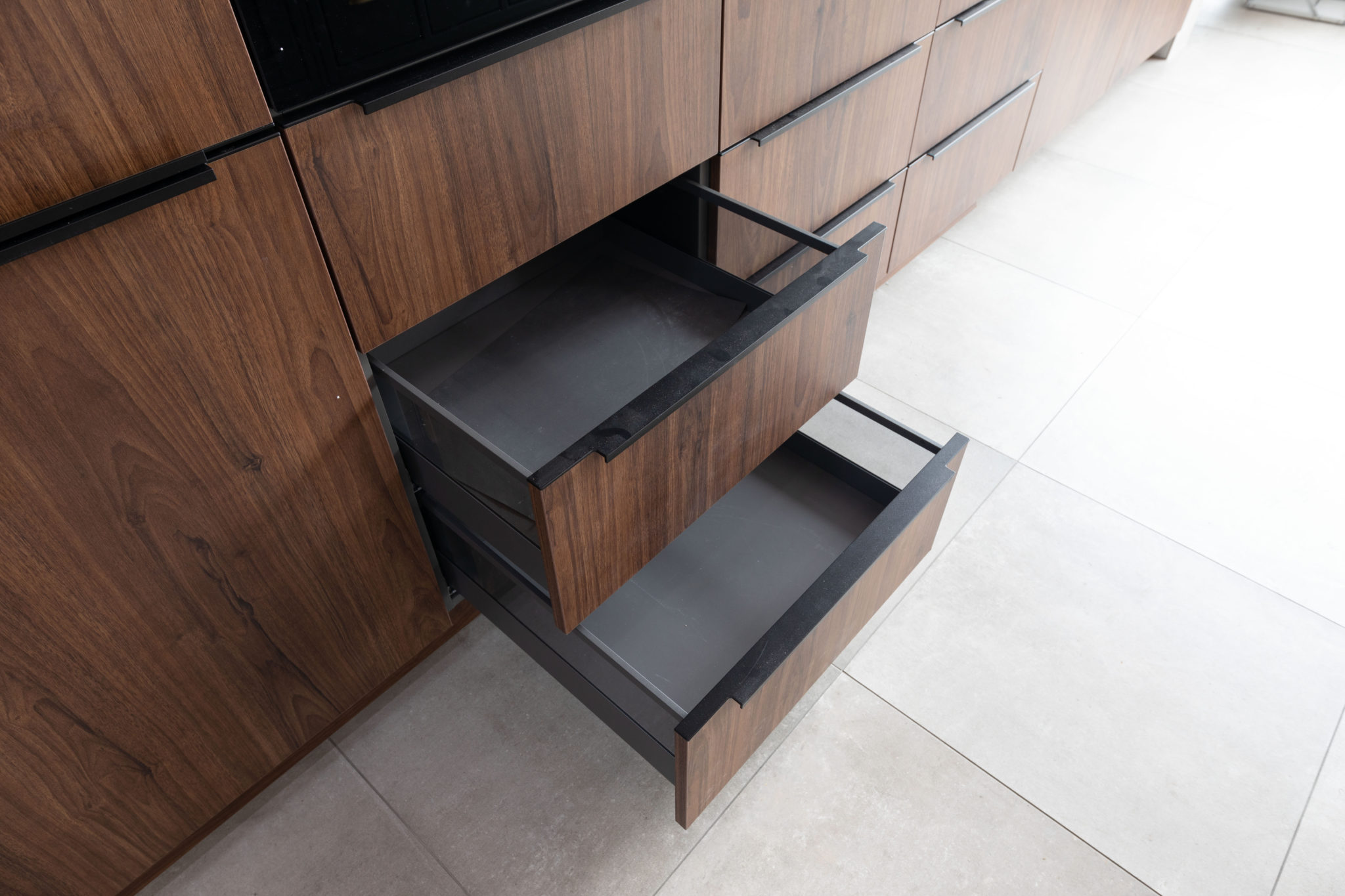 Ex Display Hacker Kitchen Units | The Used Kitchen Company