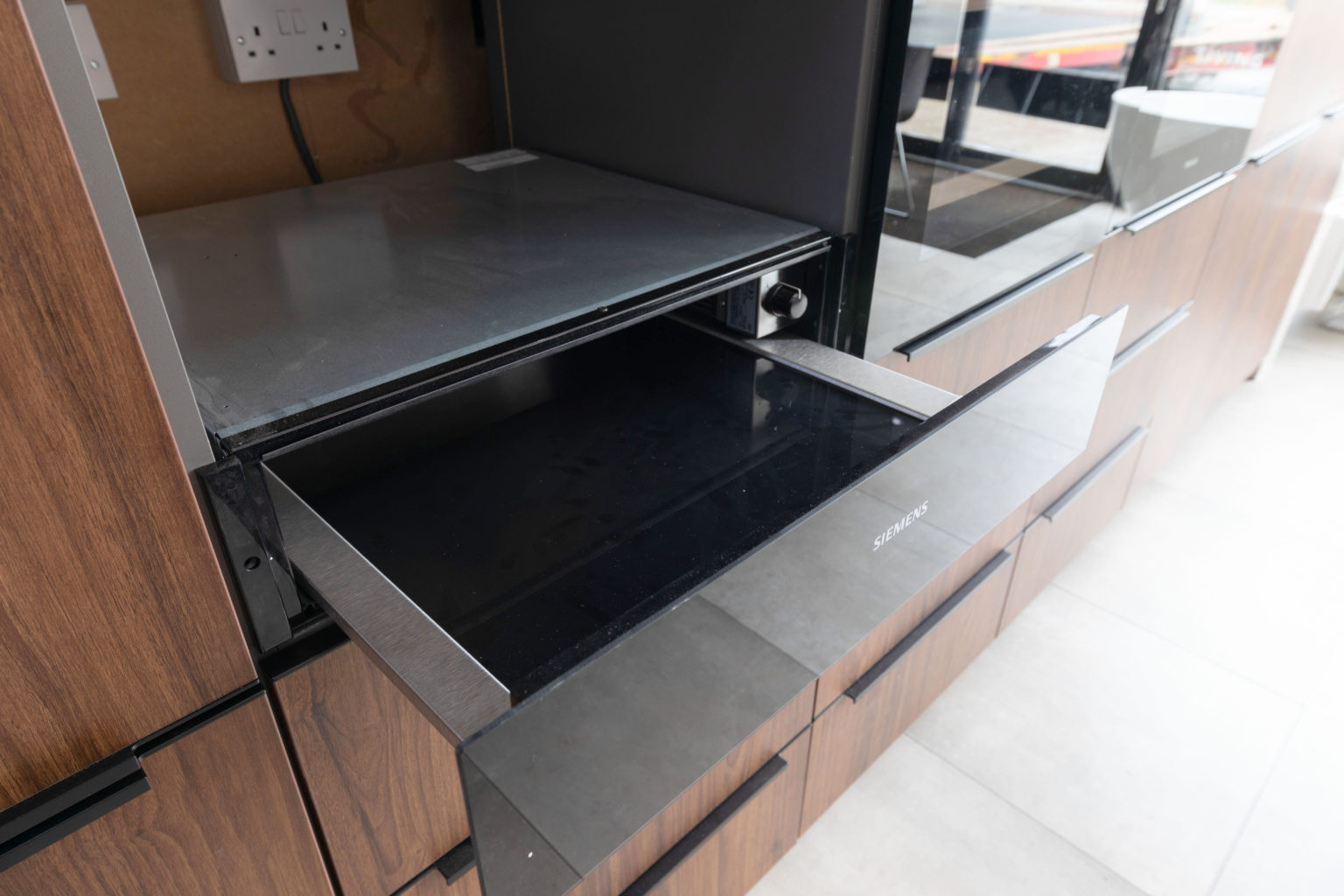 Ex Display Hacker Kitchen Units | The Used Kitchen Company