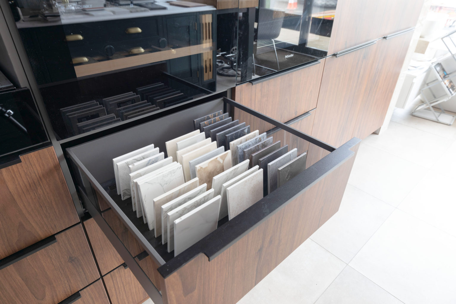 Ex Display Hacker Kitchen Units | The Used Kitchen Company