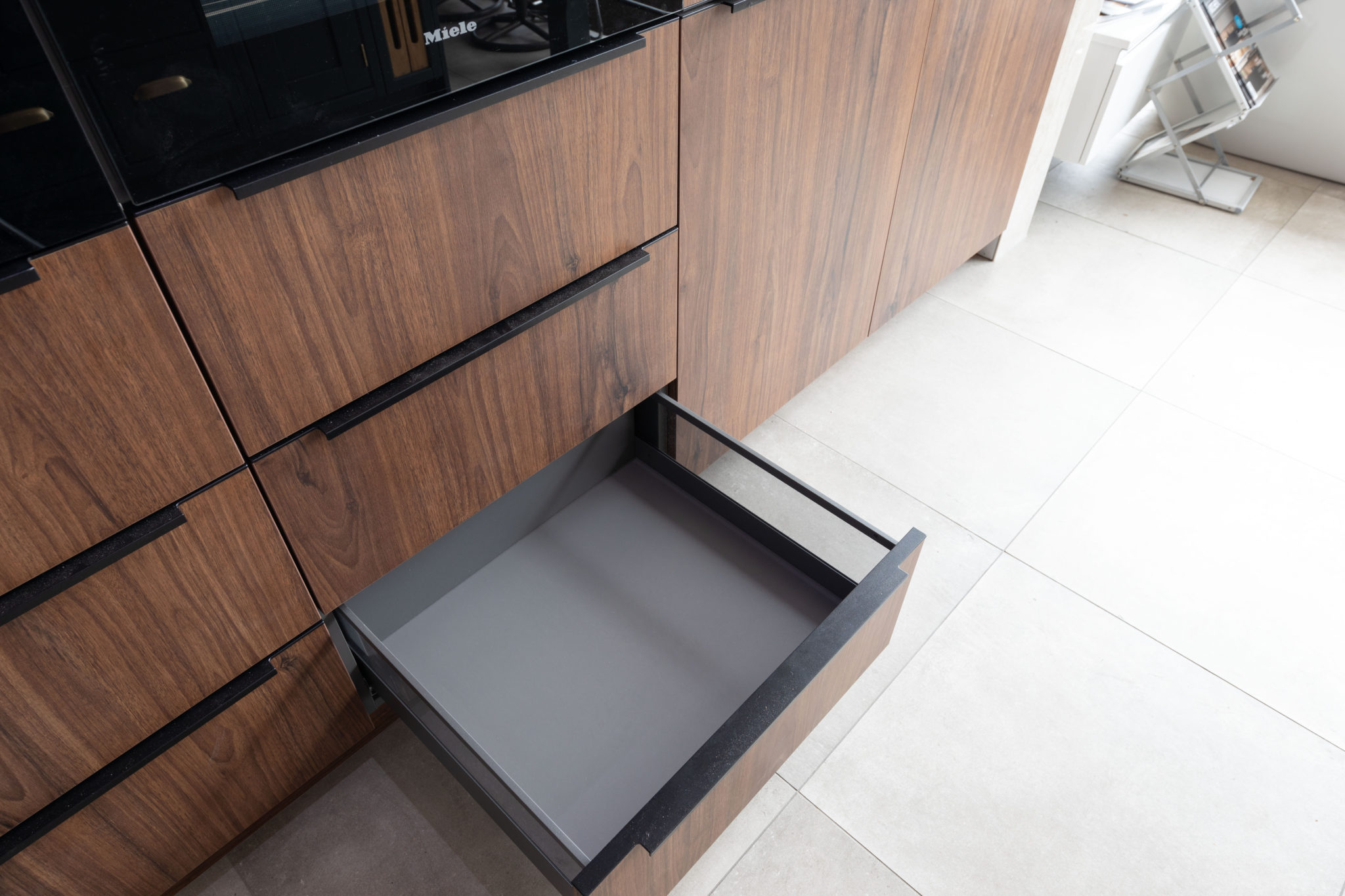 Ex Display Hacker Kitchen Units | The Used Kitchen Company