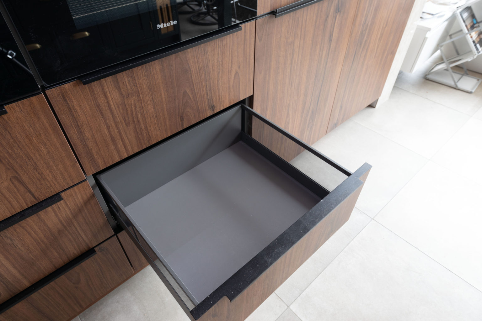 Ex Display Hacker Kitchen Units | The Used Kitchen Company