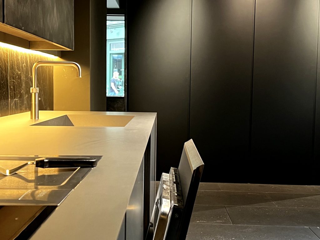Ex Display Minotti Inca Kitchen | The Used Kitchen Company