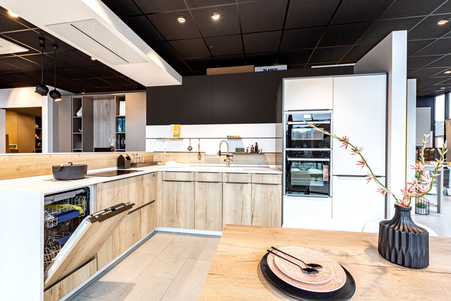 Ex Display Mobalpa Kitchen | The Used Kitchen Company