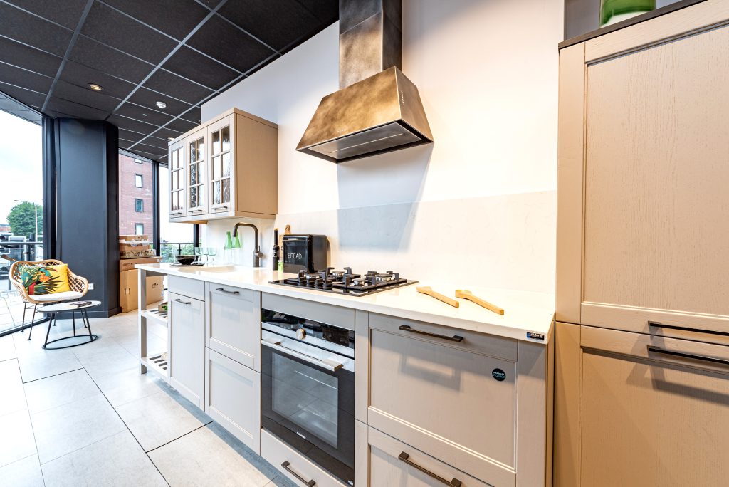 Ex Display Painted Mobalpa Kitchen | The Used Kitchen Company