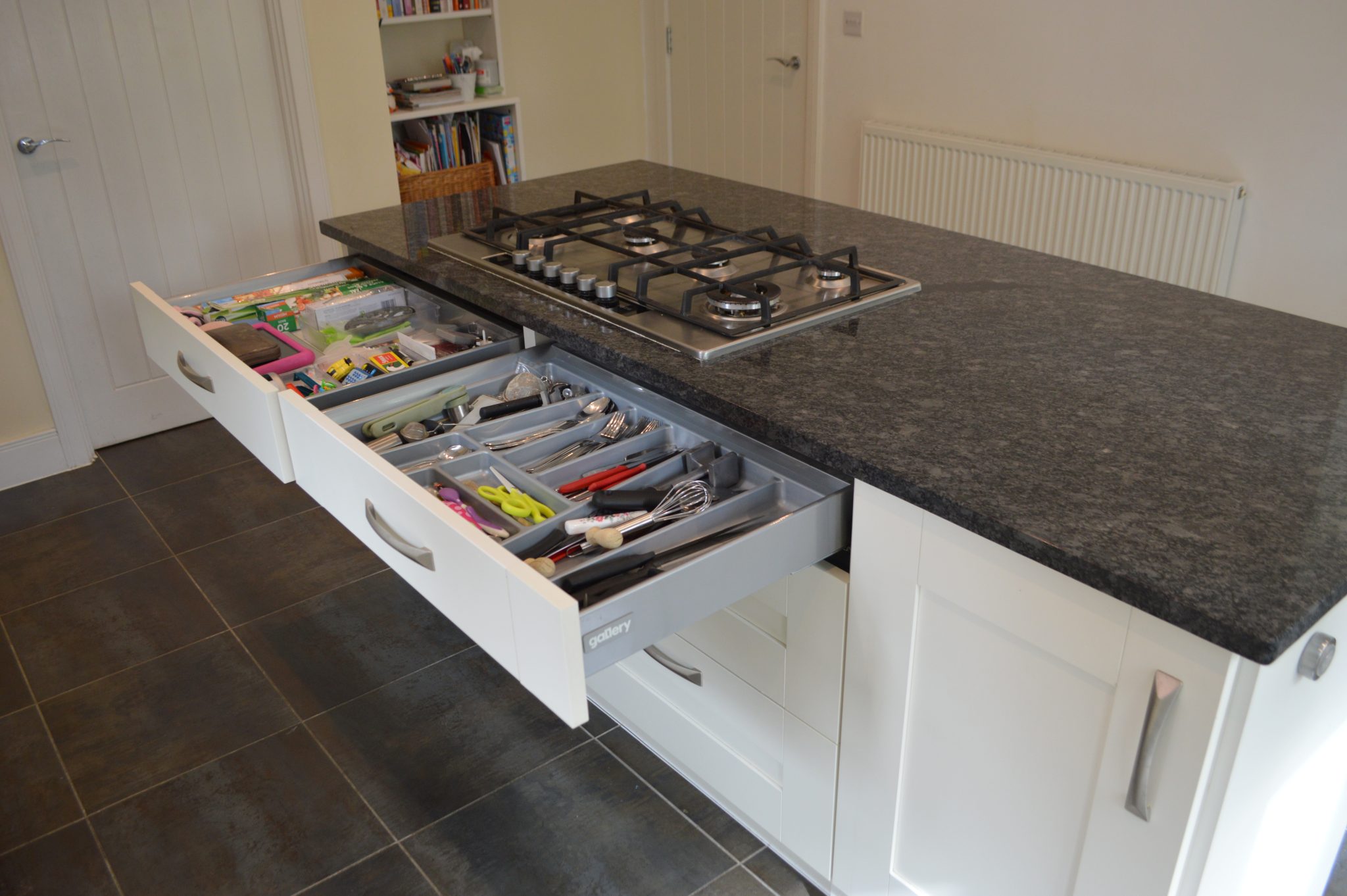 Symphony Kitchen With Island and Granite Worktops -Used - The Used ...