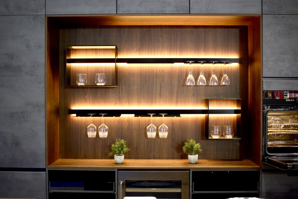 Ex Display Kutchenhaus Kitchen with Island, Worktops and Appliances ...