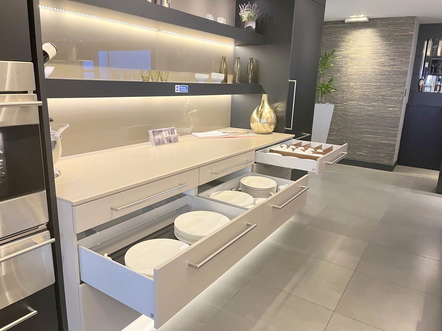 Ex Display Poggenpohl Kitchen with Island, Worktops and Breakfast Bar ...