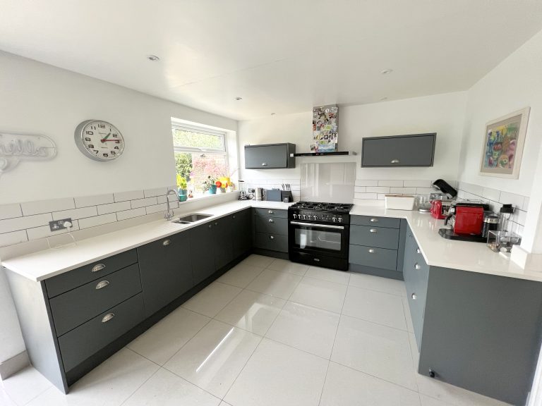 Cheap Kitchens & Second Hand Kitchen Units | The Used Kitchen Company