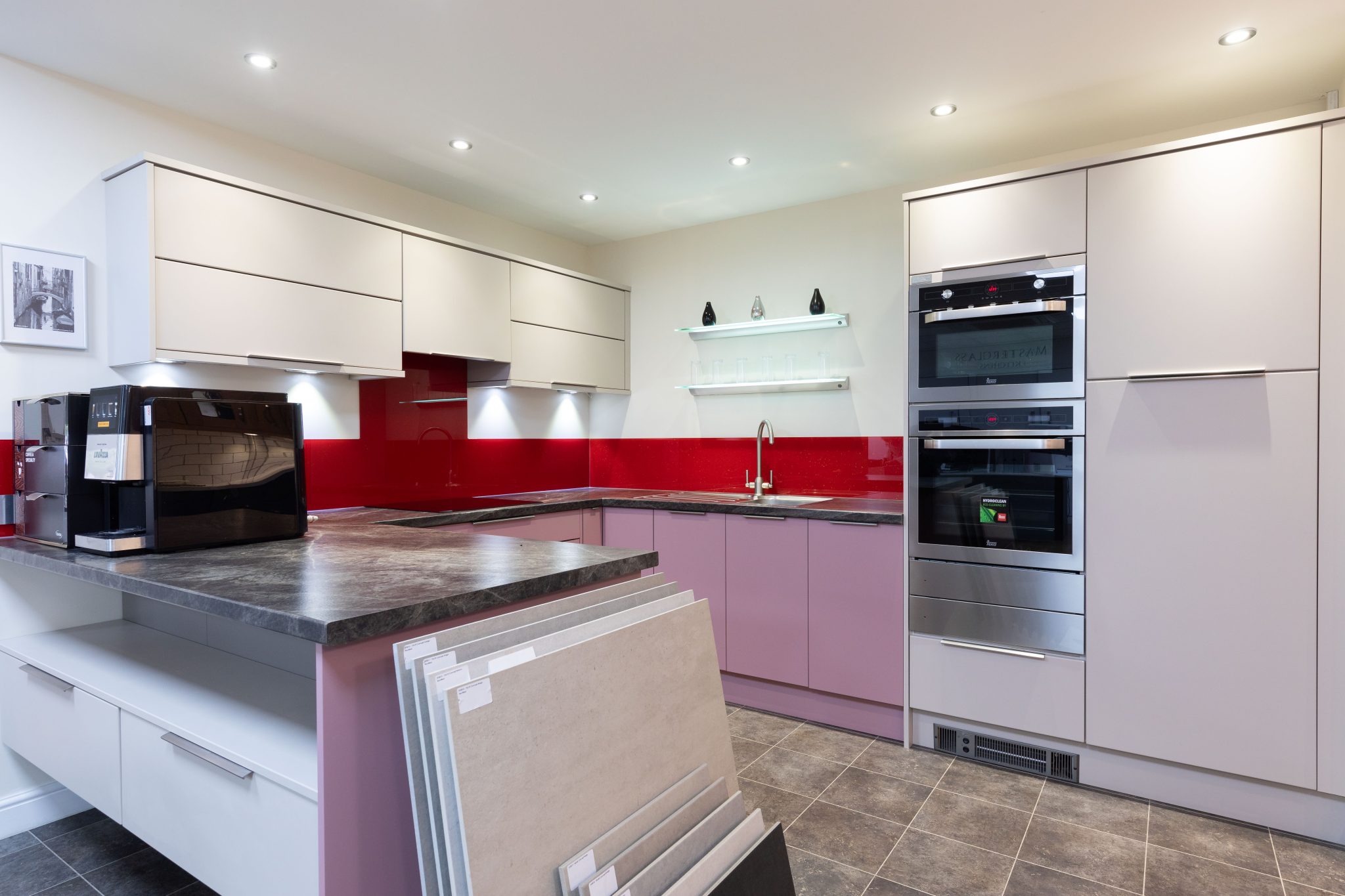 Ex Display Masterclass Pink Kitchen with Worktops and Appliances