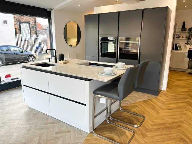 Ex Display Symphony Linear Kitchen With Tall Units and Anthracite and ...