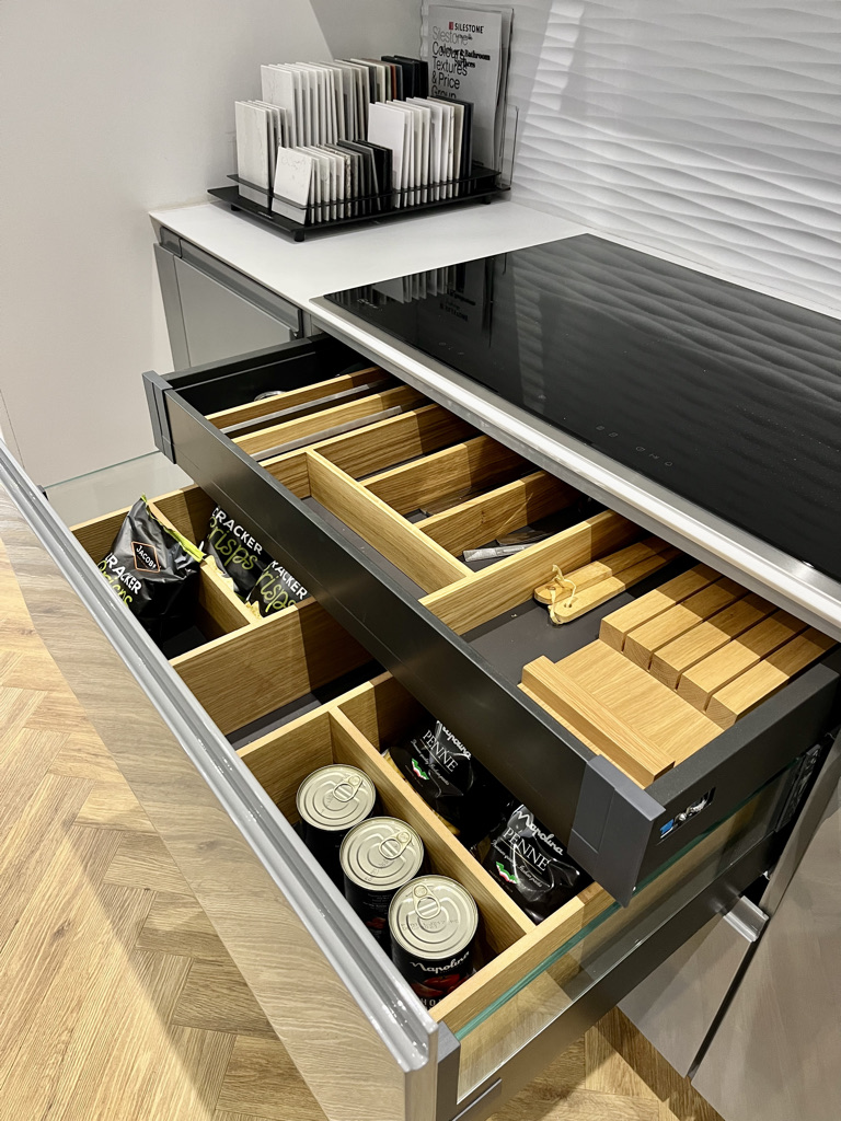 Ex Display J Handle Kitchen | The Used Kitchen Company