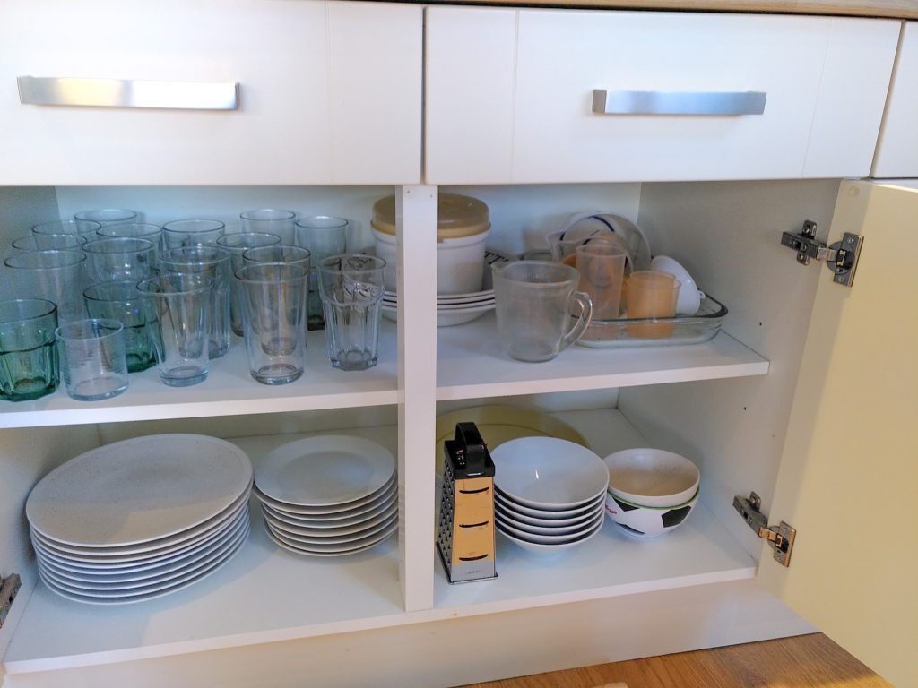 Howden Kitchen with Island, Worktops, Utility Room and Some Appliances ...