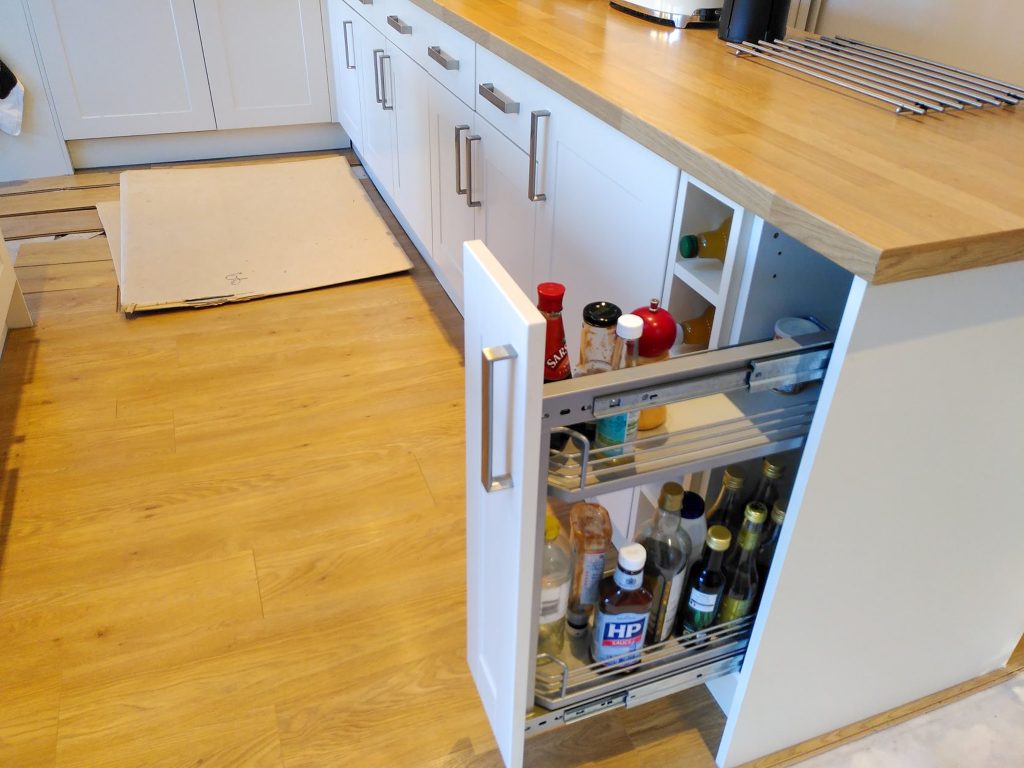 Howden Kitchen with Island, Worktops, Utility Room and Some Appliances ...