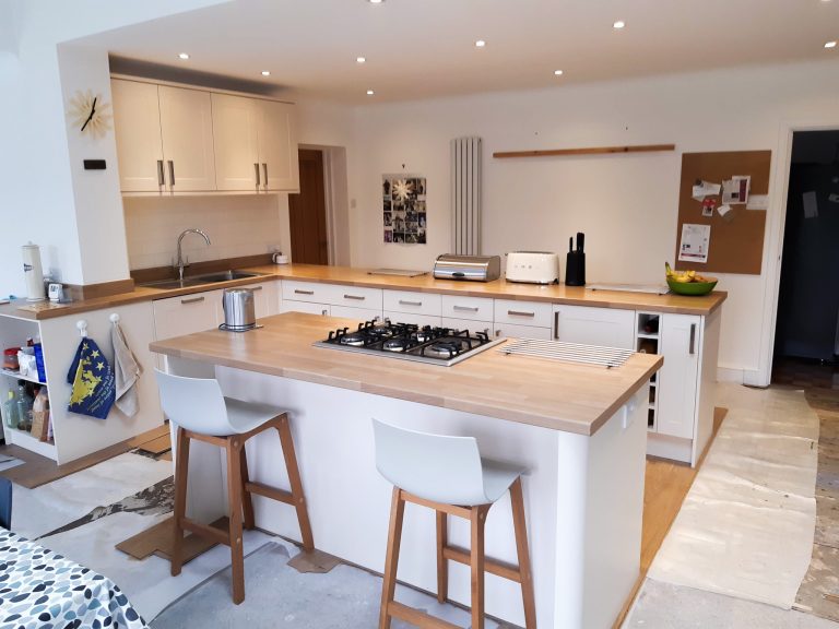Howden Kitchen with Island, Worktops, Utility Room and Some Appliances ...