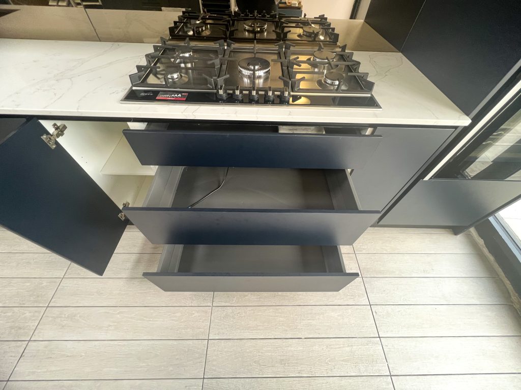 Ex Display Howdens Kitchen with Quartz Calacatta Gold Worktops - The ...